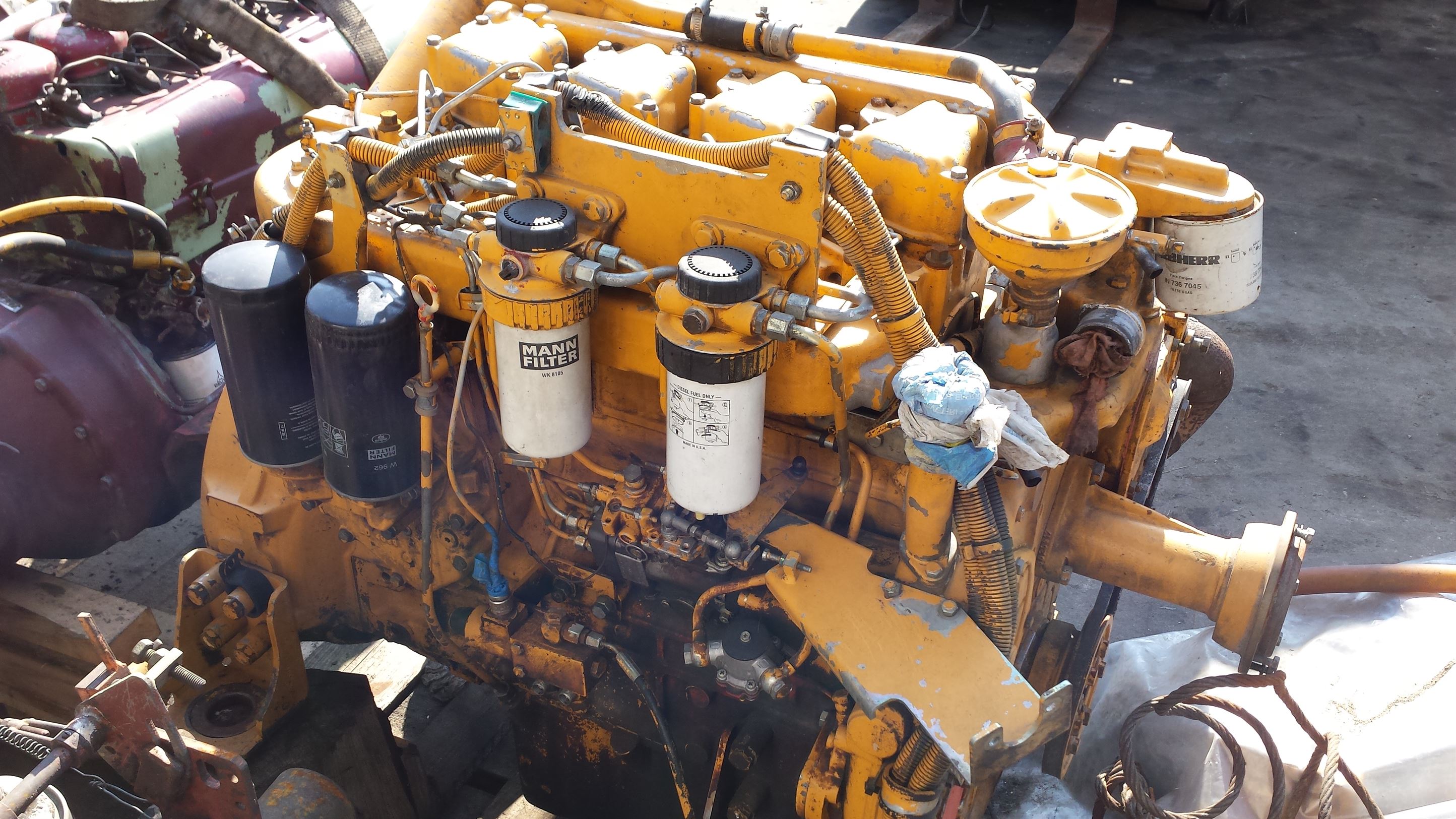 Motor excavator Liebherr 902 - 4 cilindri ⋆ Matadotti SRL